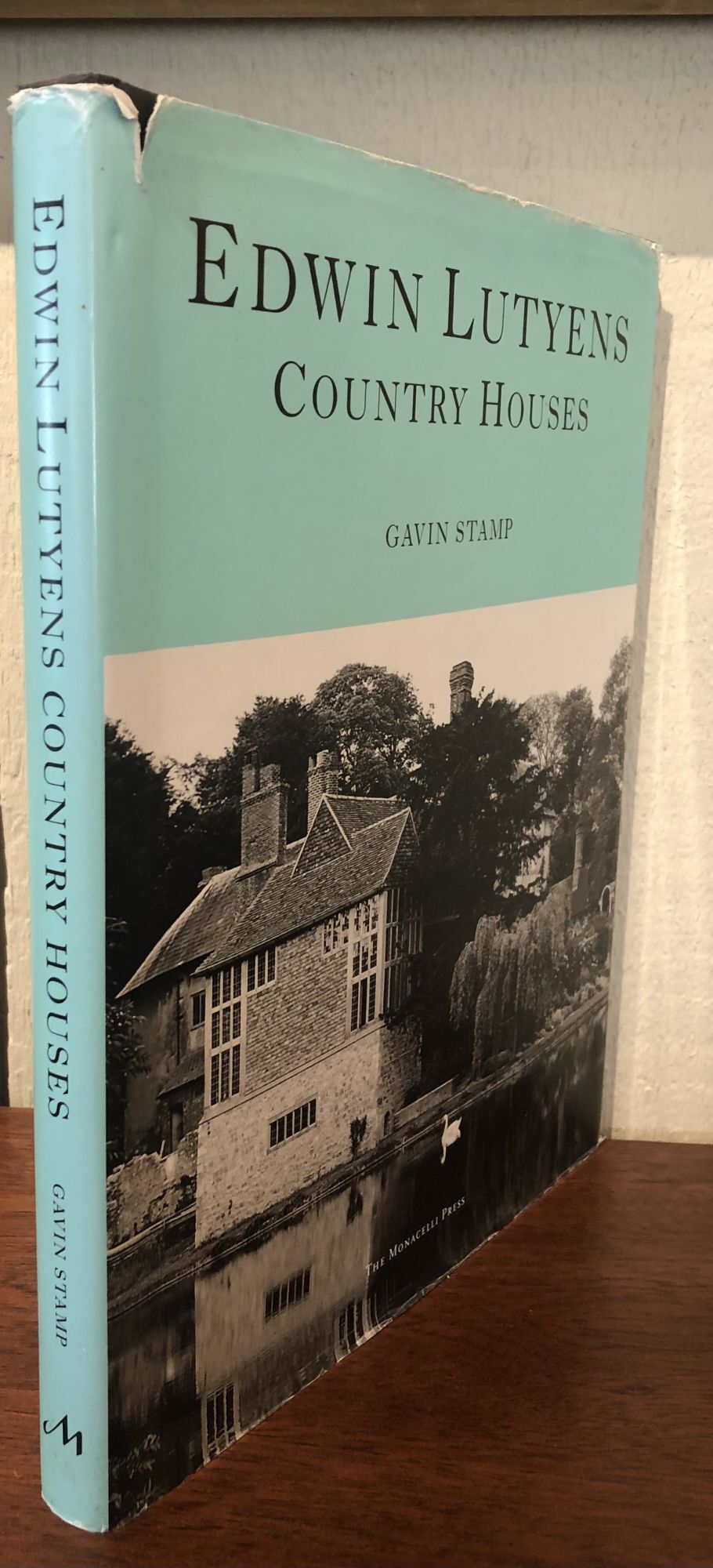 EDWIN LUTYENS COUNTRY HOUSES | Gavin Stamp